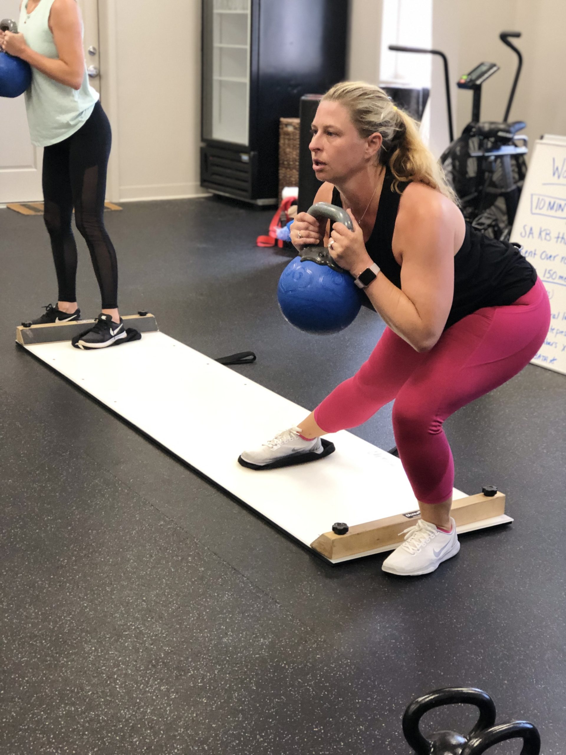 The Difference Between a Lateral Lunge and a Cossack Squat - Booty Lab